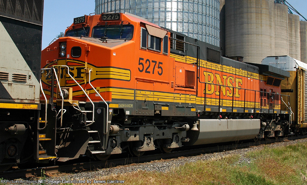 BNSF 5275